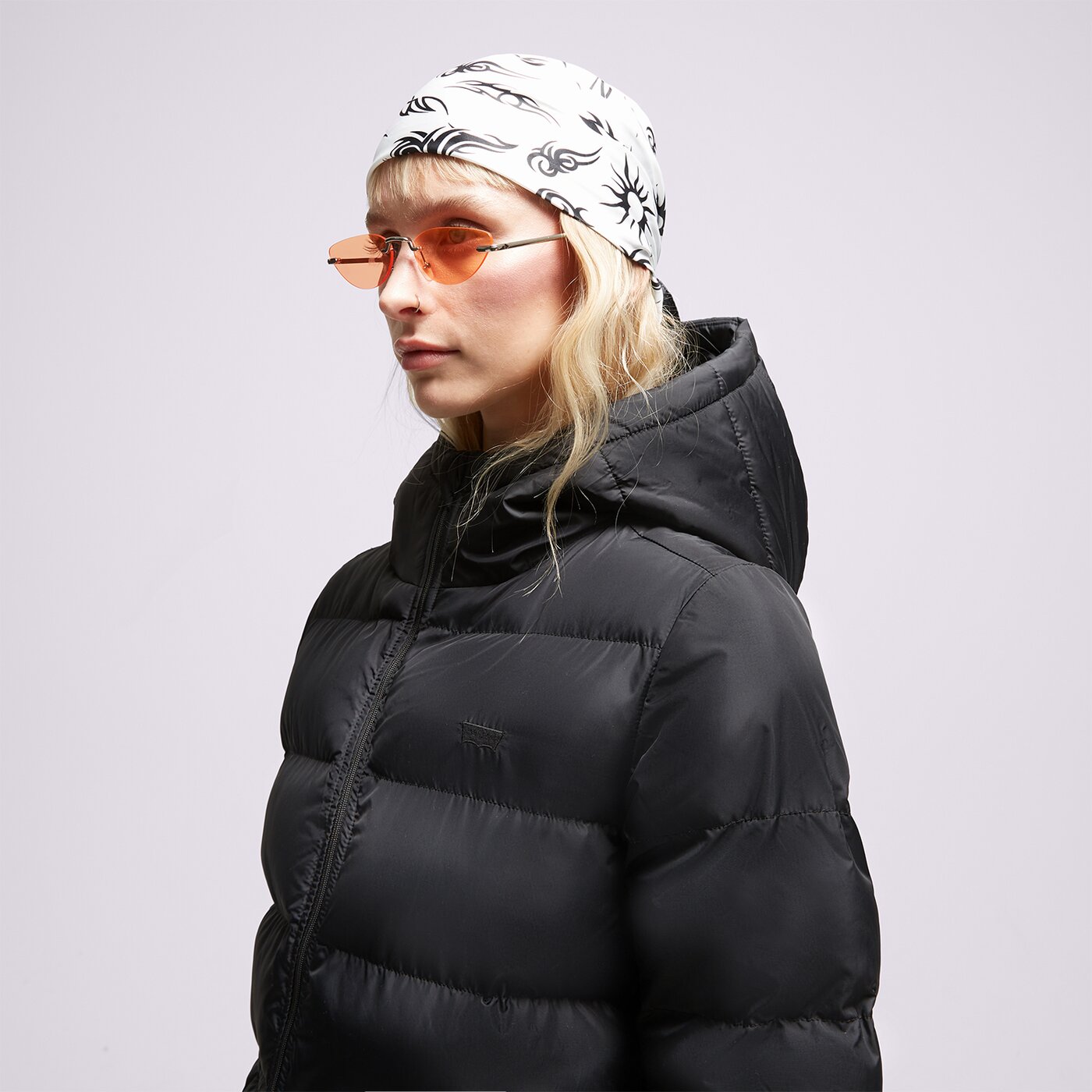 LEVI'S PŁASZCZ HOODED MIDI A6369-0000 | kolor czarny | Damskie Kurtki zimowe | Odzież w Sklep Sizeer