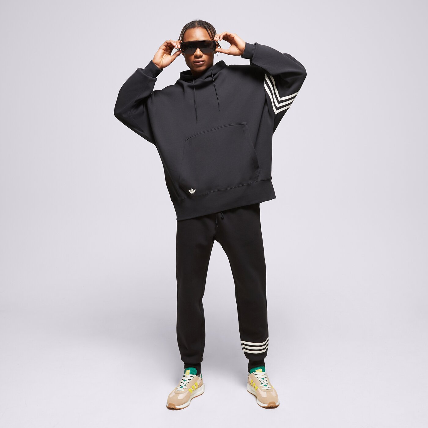 ADIDAS SPODNIE NEW C SWEATPANT HM1861 | kolor czarny | Męskie Spodnie | Odzież w Sklep Sizeer