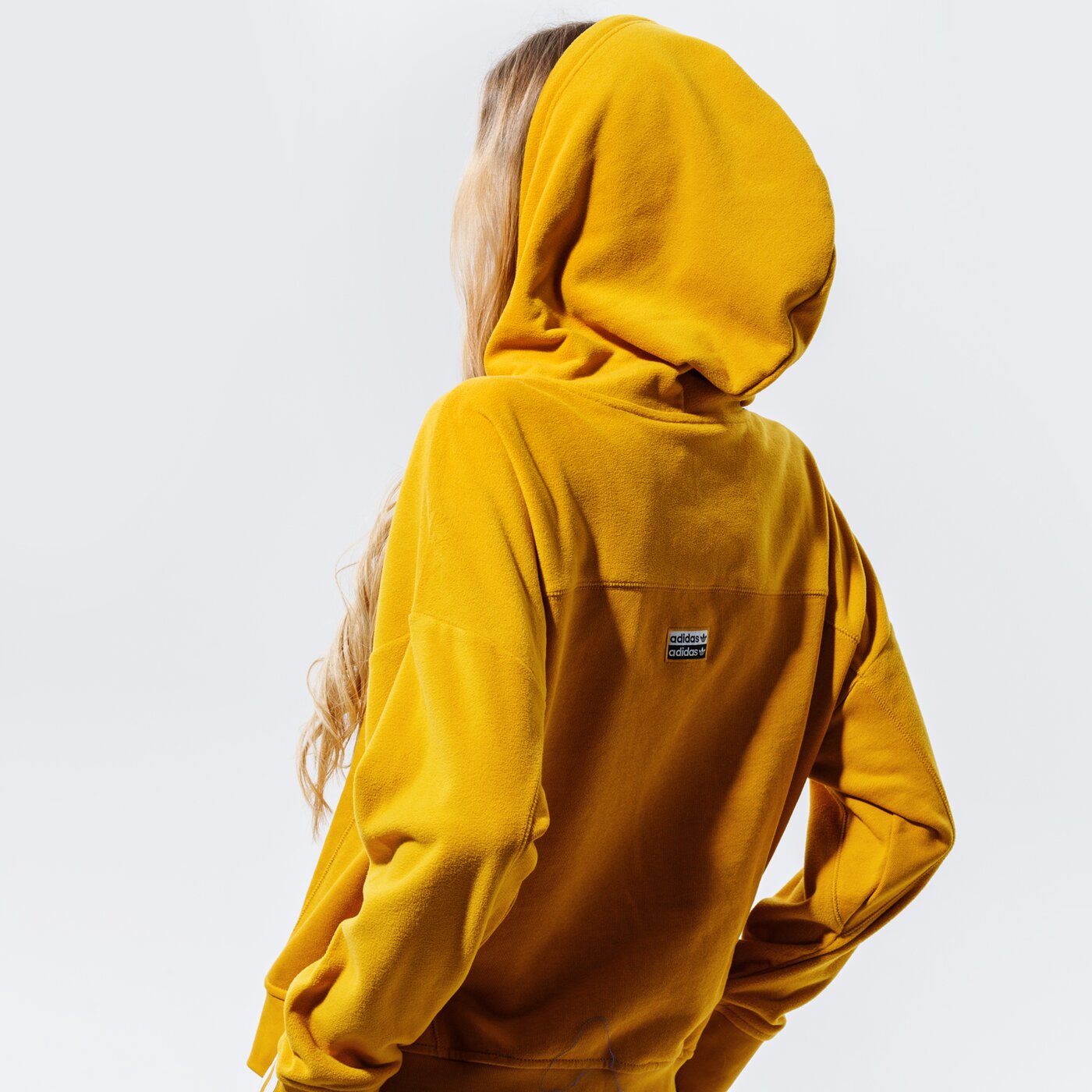 ADIDAS BLUZA Z KAPTUREM HOODIE GD3896 | kolor musztardowy | Damskie ...