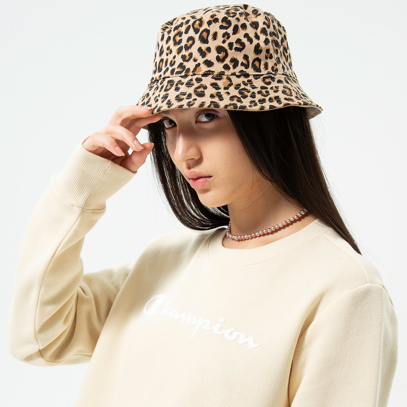 CHAMPION BLUZA CREWNECK SWEATSHIRT 115391YS014 | kolor beżowy | Damskie ...