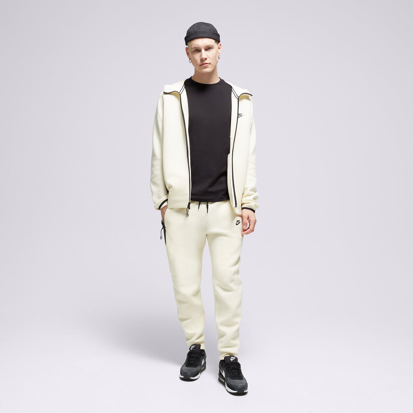 NIKE SPODNIE TECH FLEECE FB8002-113 | kolor beżowy | Męskie Spodnie ...