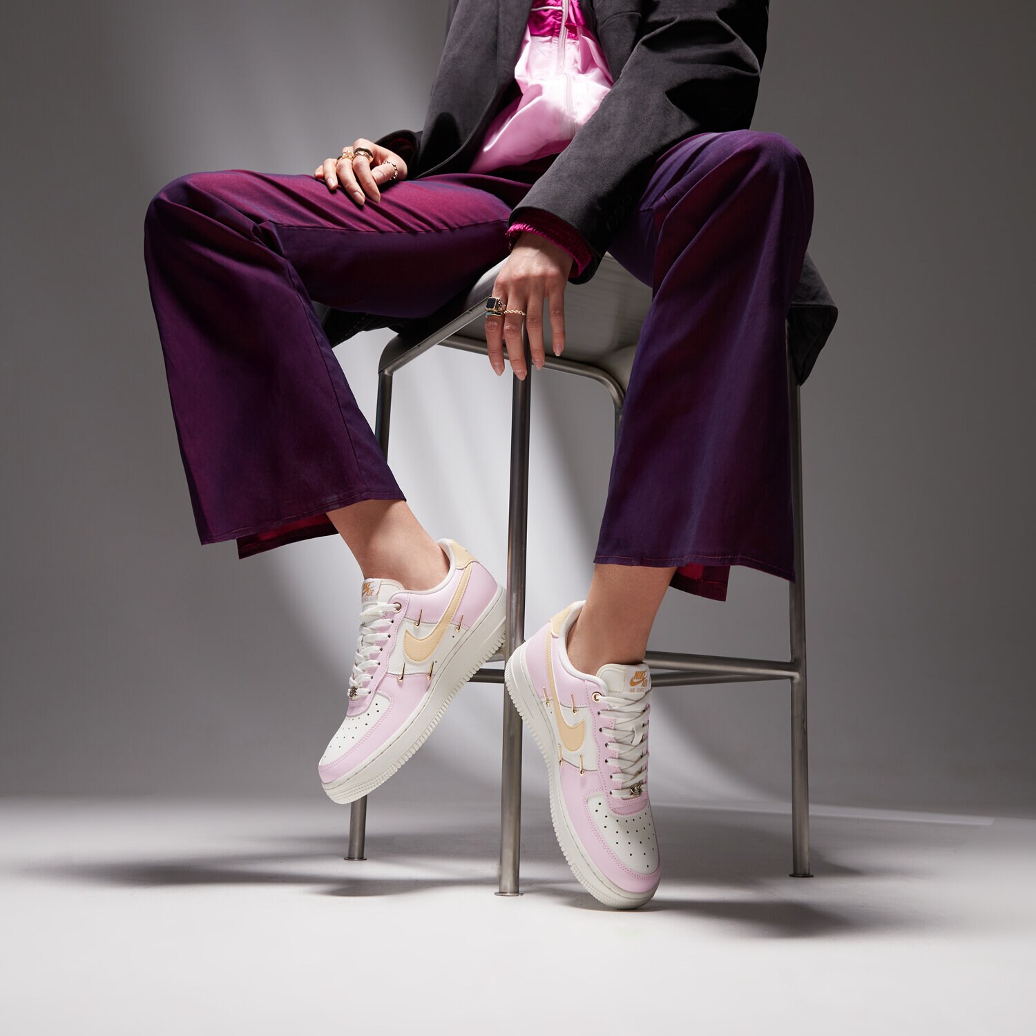 NIKE WMNS AIR FORCE 1 '07 LX IB2574-600 RÓŻOWY | Damskie NIKE WMNS AIR FORCE 1 '07 LX IB2574-600 RÓŻOWY | Damskie