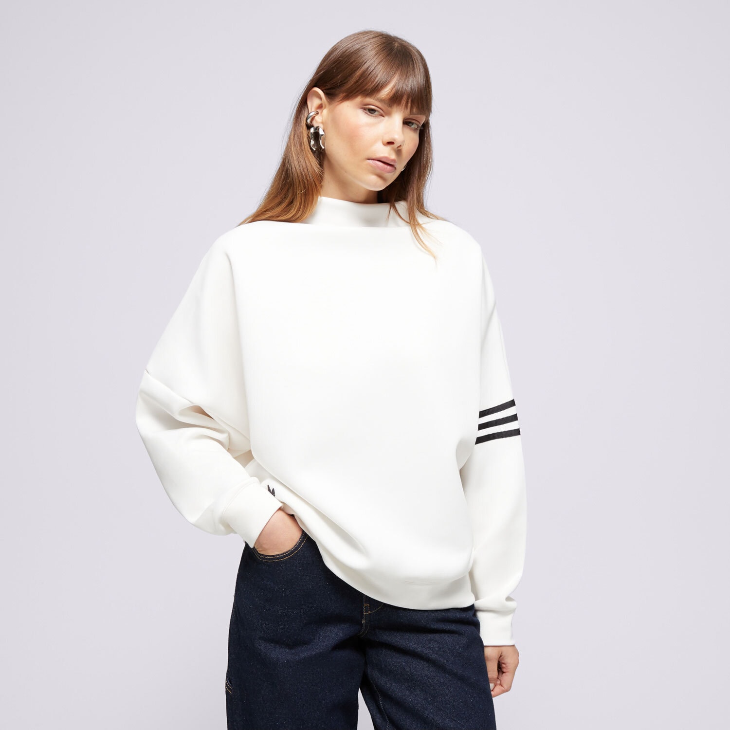ADIDAS BLUZA NEUCL OVS SWEAT IX9873 BIAŁY | Damskie Bluzy w Sizeer